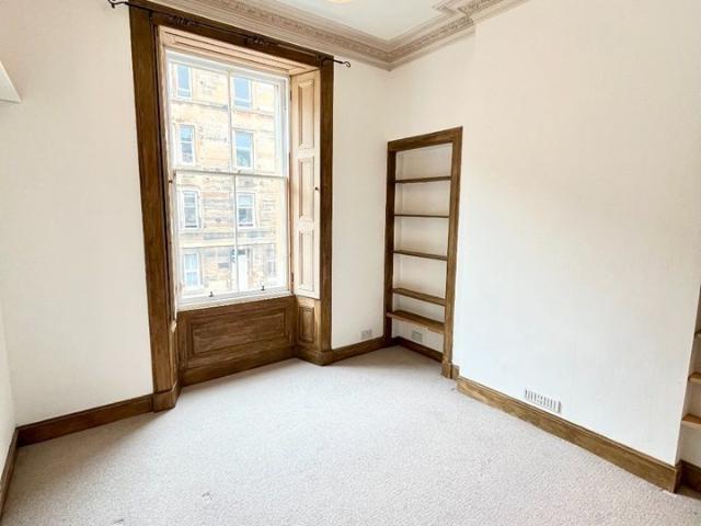 2 Bed Flat, Livingstone Place, EH9