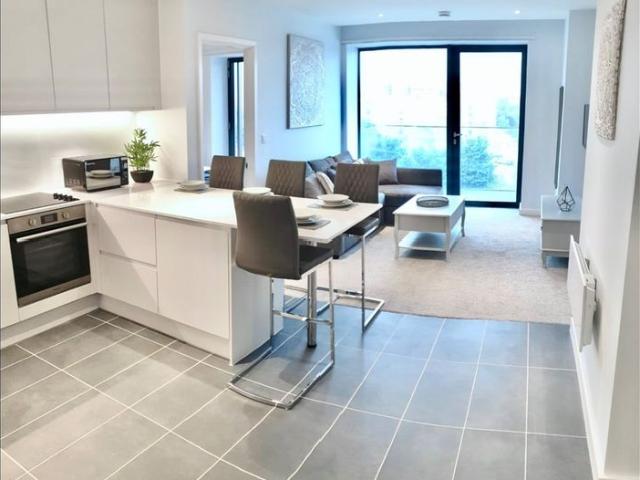 2 Bed Flat, Local Blackfriars, M3