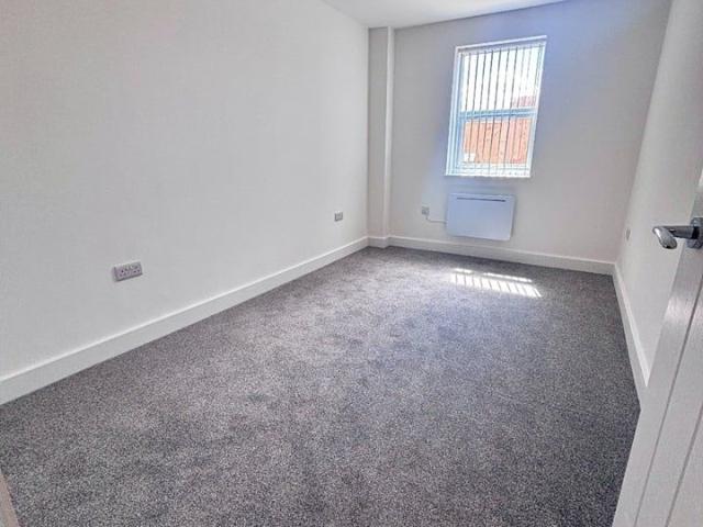 2 Bed Flat, Lodge Causeway, BS16