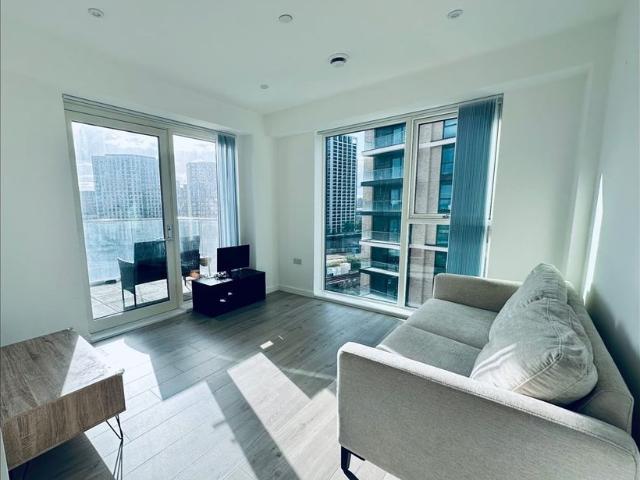 2 Bed Flat, London, E16