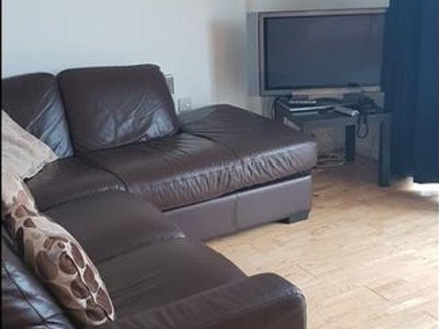 2 Bed Flat, London, IG2