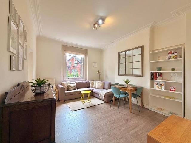 2 Bed Flat, London, NW2