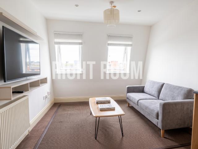 2 Bed Flat, London Road, Portsmouth PO2, 2 bed flat to rent, £1,200 pcm | PrimeLocation