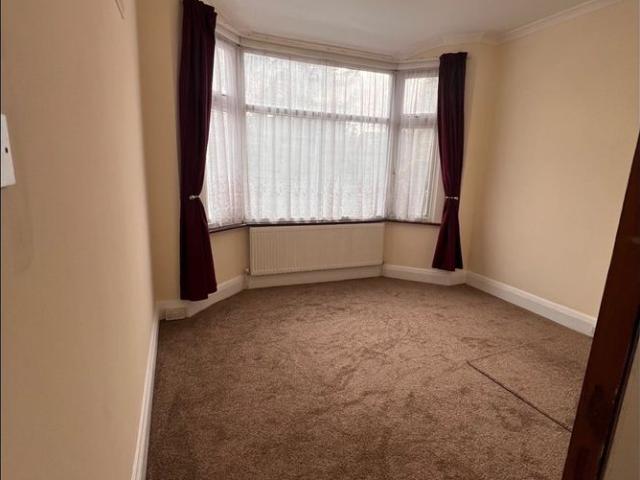 2 Bed Flat, Lowlands Road, HA1