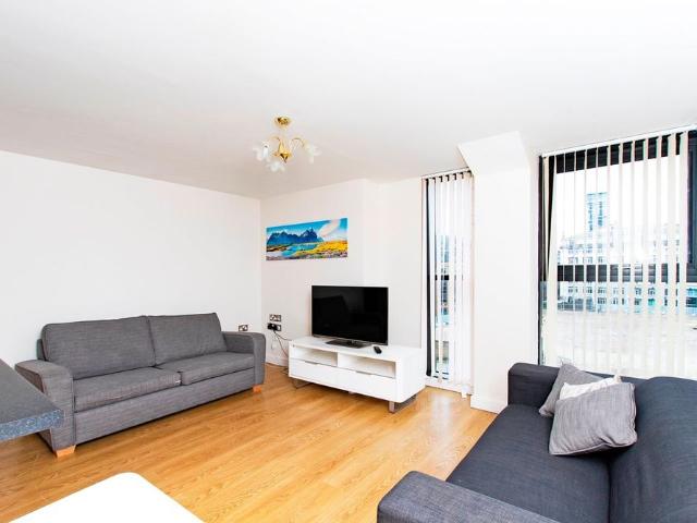 2 Bed Flat, Pall Mall, L3