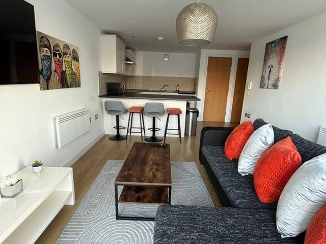 2 Bed Flat, Pall Mall, L3