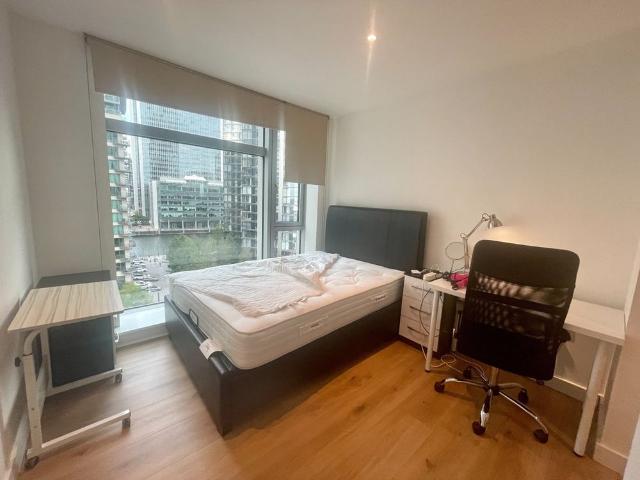 2 Bed Flat, Pan Peninsula Square, E14