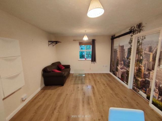 2 Bed Flat, Parnell Road, BS16