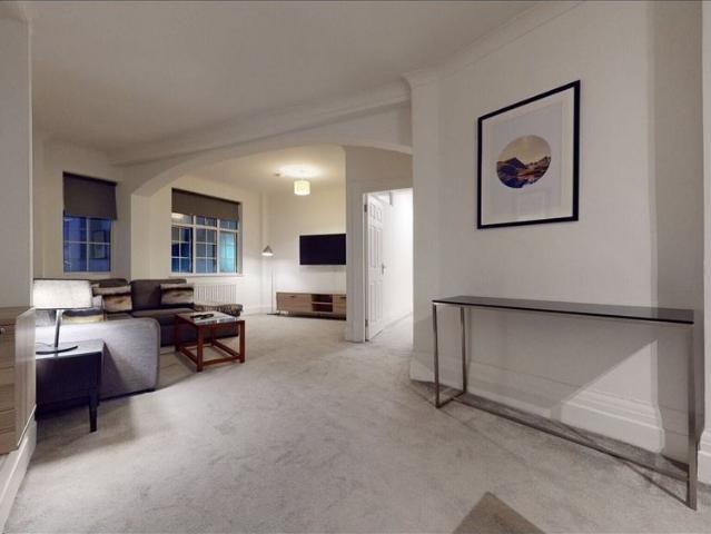 2 Bed Flat, Park Road, NW8