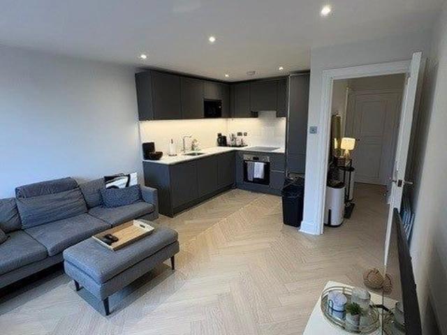 2 Bed Flat, Penn St, N1