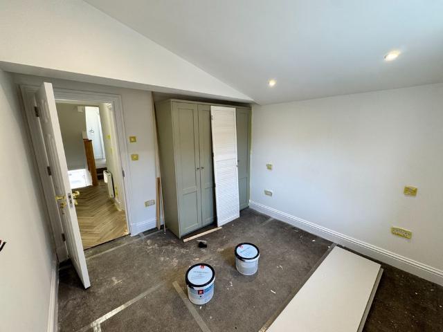 2 Bed Flat, Petley Road, W6