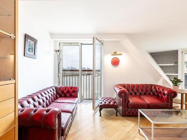 2 Bed Flat, Pierpoint Building, E14