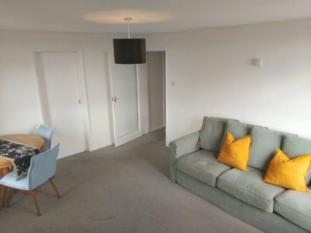 2 Bed Flat, Pierrepoint, SE25