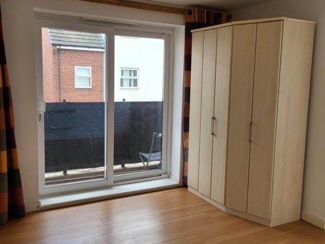 2 Bed Flat, Poppleton Close, CV1