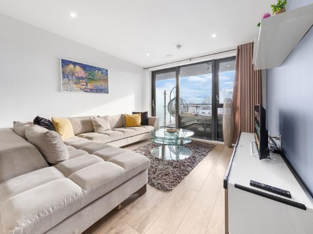 2 Bed Flat, Porcelain House, E3
