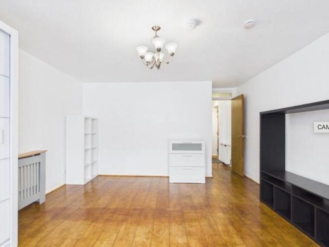 2 Bed Flat, Portland Road, N15