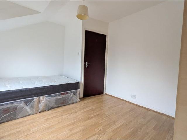 2 Bed Flat, Portswood Road, SO17