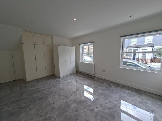 2 Bed Flat, Poynton Road, N17