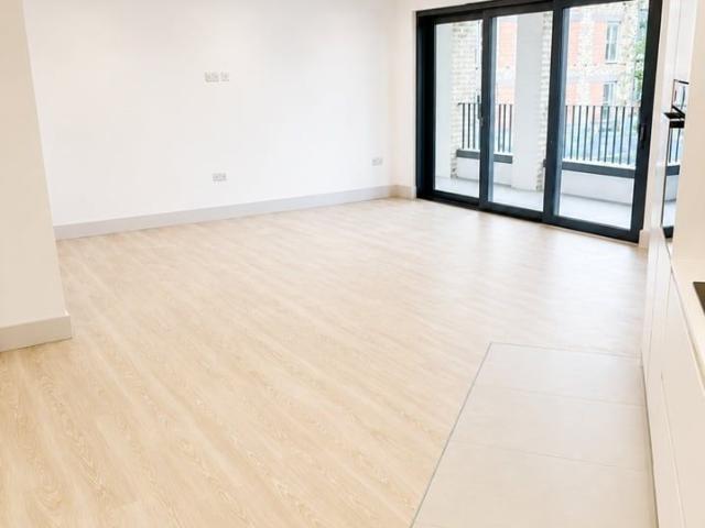 2 Bed Flat, Prince Edward Road, E9
