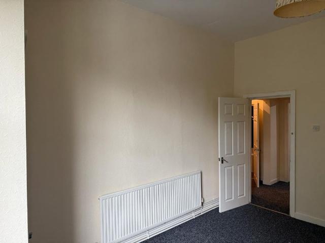 2 Bed Flat, Prospect Vale, L6