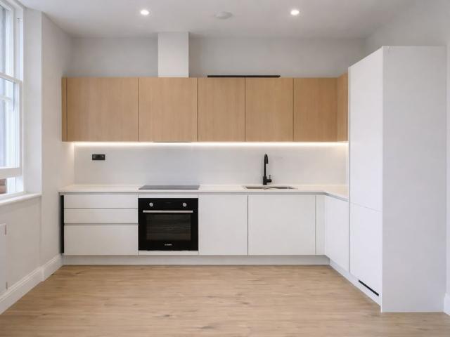 2 Bed Flat, Queens Road, TW10