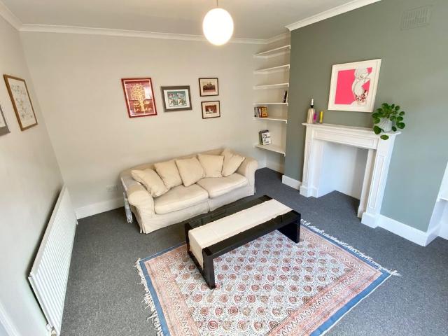 2 Bed Flat, Queensbridge Road, E2