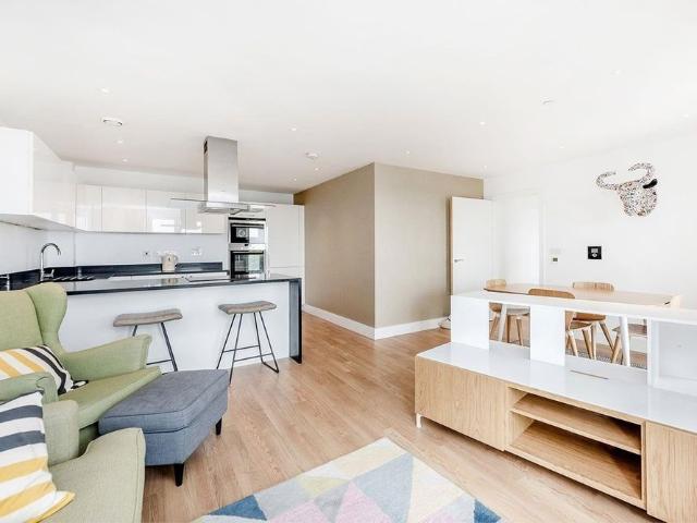 2 Bed Flat, Queensland Road, N7