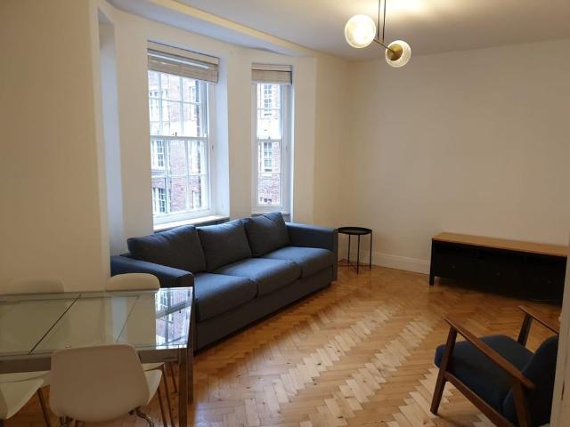 2 Bed Flat, Queensway, W2