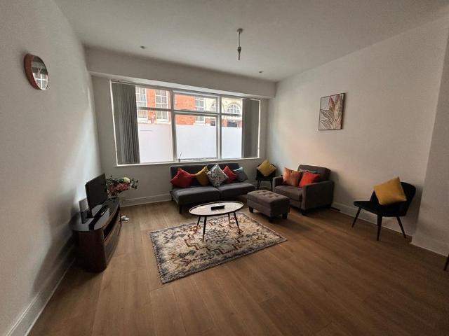 2 Bed Flat, Rupert Sreet, LE1