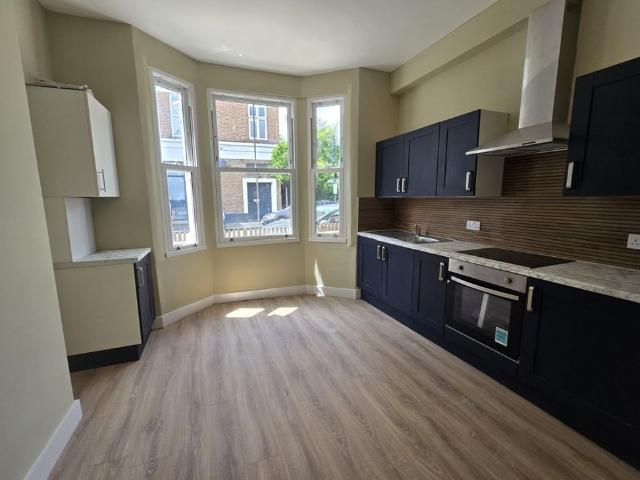 2 Bed Flat, Rainville Road, W6