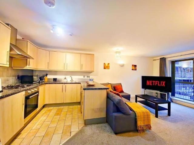 2 Bed Flat, Raleigh St, NG7