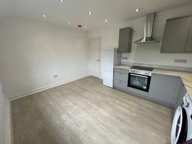 2 Bed Flat, Raleigh Road, BS3