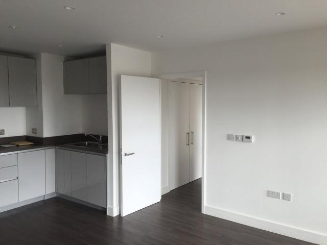 2 Bed Flat, Rathbone Market, E16