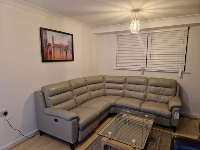 2 Bed Flat, Rea Court, B12