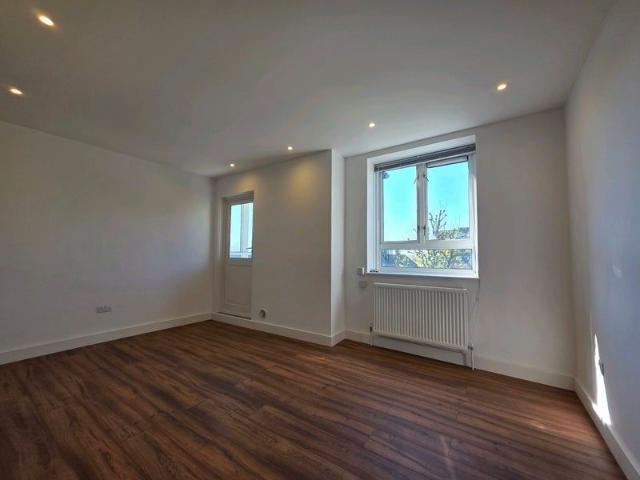 2 Bed Flat, Redfern House, NW8
