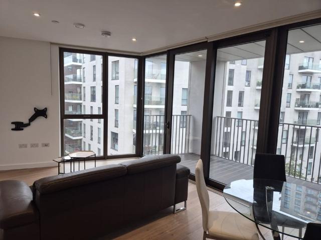 2 Bed Flat, Reminder Lane, SE10
