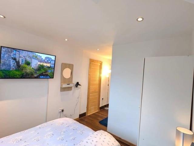 2 Bed Flat, Restalrig Road, EH6