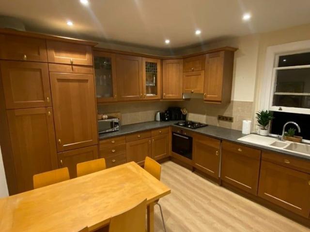 2 Bed Flat, Richmond Way, W14