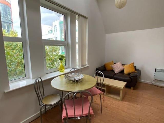 2 Bed Flat, Riding St, L3