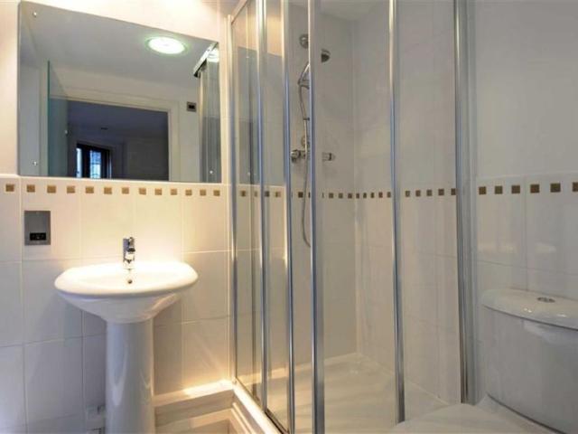2 Bed Flat, Ristes Place, NG1