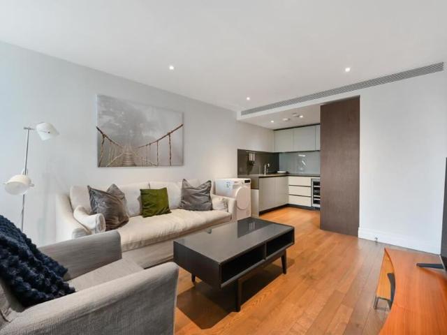 2 Bed Flat, Riverlight Quay, SW11