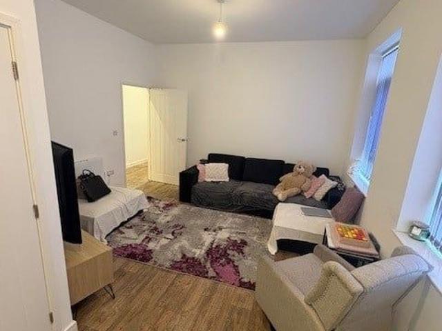 2 Bed Flat, Rocket Studios, LE4
