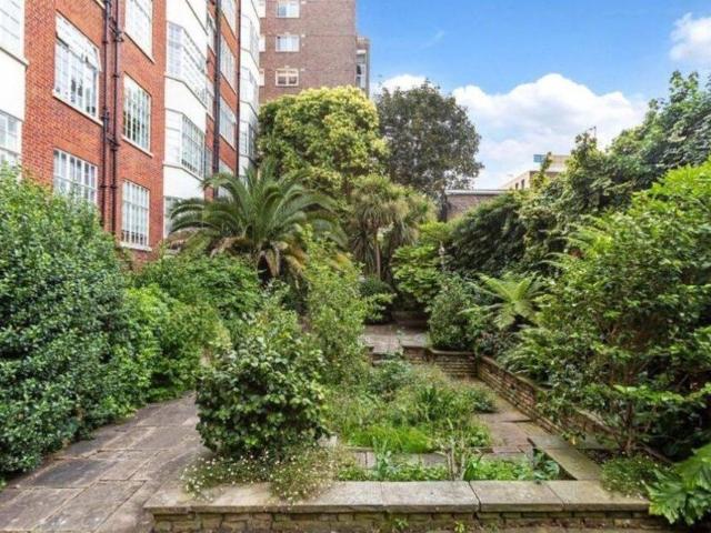 2 Bed Flat, St Mary Abbots Court, W14