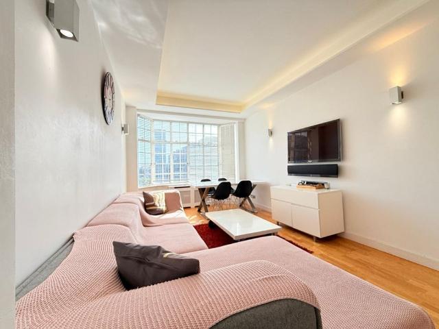 2 Bed Flat, St Mary Abbots Court, W14