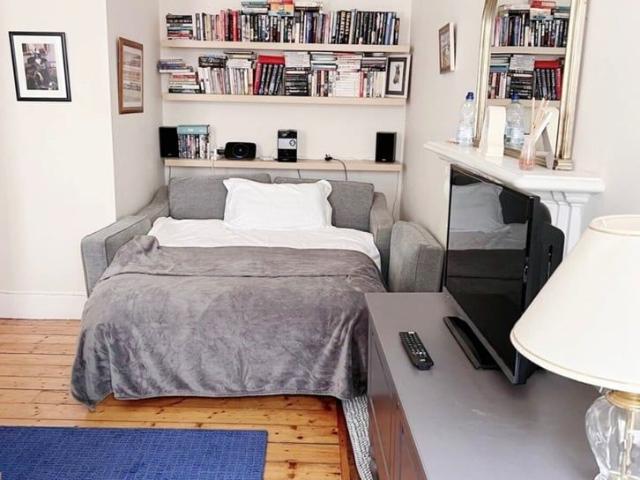 2 Bed Flat, St Mary's, EH1