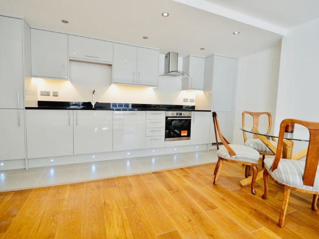 2 Bed Flat, St Marys House, NG1