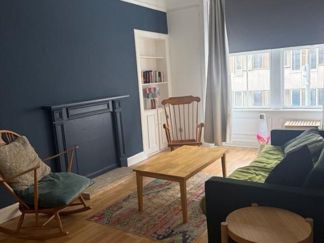 2 Bed Flat, St Marys St, EH1