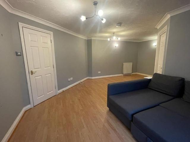 2 Bed Flat, St. Annes Gate, SO15