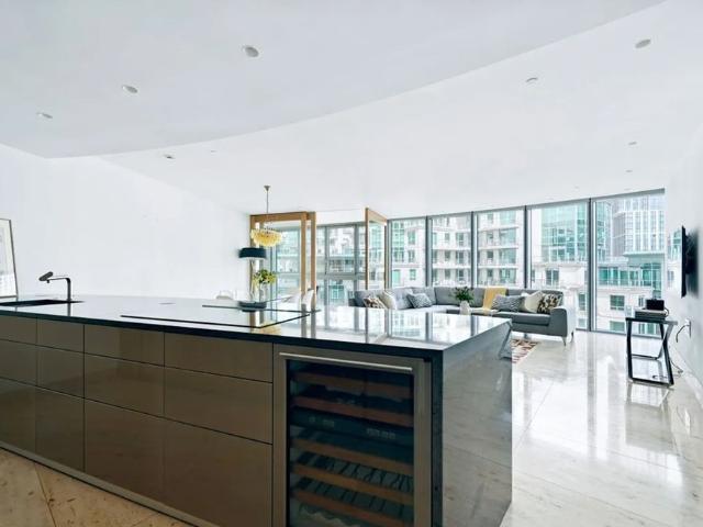 2 Bed Flat, St George Wharf, SW8