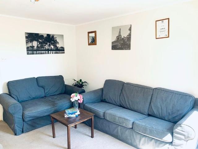 2 Bed Flat, St Johns Hill, SW11